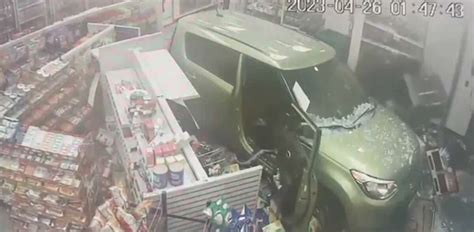 Atm Fail Video Shows Thieves Fail To Steal Atm Grab Cash Register Instead