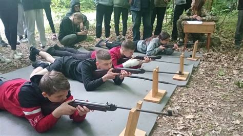 У Вараському районі для школярів влаштували військово патріотичну гру “Сагайдак” Читайте на Ukr Net