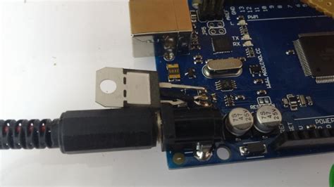 Tutorial Replacing The Voltage Regulator On The Arduino Diy Projects