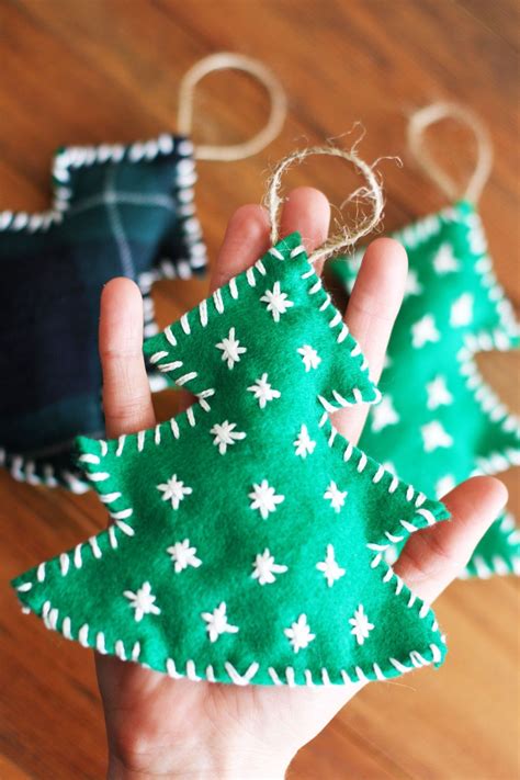 How To Make An Easy Felt Christmas Tree Ornament Make This Cute Christmas … Diy Felt
