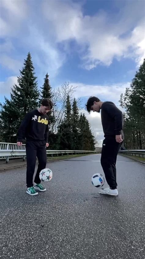Duo Shows Amazing Synchronization Watch Now