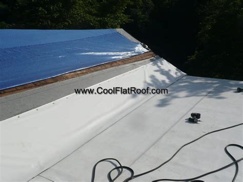 Slope Roof To Flat Roof Transition Issue W Ib Flat Roof Roofing