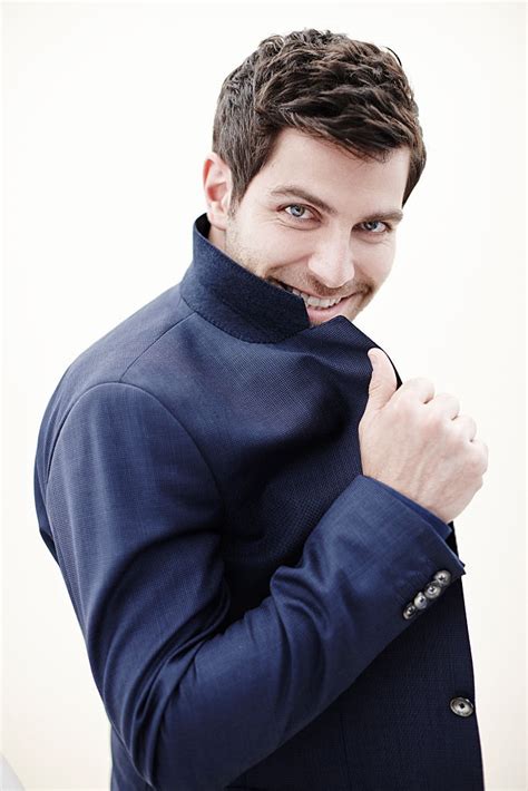 Photo Upload Limit — Actor David Giuntoli From Nbcs ‘grimm Poses For
