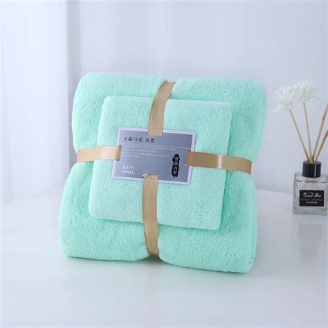 Ytl ขนาด 140x70 ซม ผ้าเช็ดตัว ผ้าขนหนู นาโน สีพื้น ปั้มลาย แบบบาง