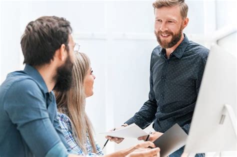 Language Testing International On Linkedin How Bilingual Professionals Assist Customers With