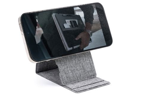 Custom Sustainable Magsafe Qi Wireless Phone Charger Stand