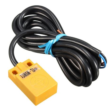 OZO TL W MC Mm Inductive Proximity Sensor Switch Dc Wire V At Piece In New Delhi