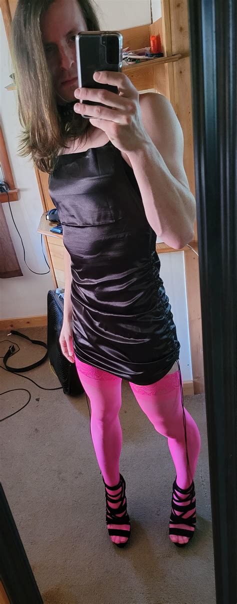 lift my dress up and come take me from behind scrolller