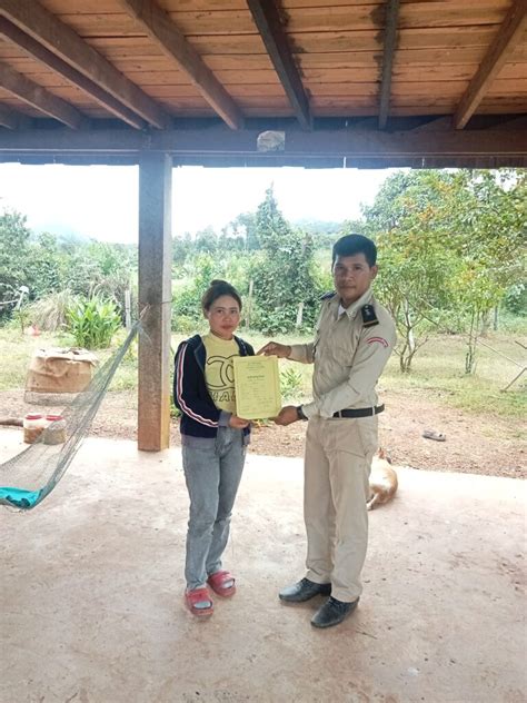 កម្លាំងប៉ុស្តិ៍នគរបាលរដ្ឋបាលឃុំតាទៃលើ បានចេញល្បាតនិងចែកសៀវភៅស្នាក់នៅ ក២