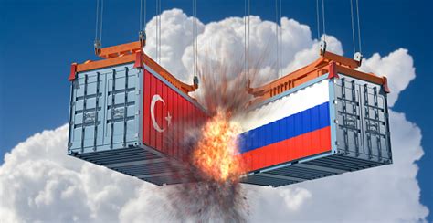 무역 전쟁 러시아와 터키 국기가 충돌하는 화물 컨테이너 3d 렌더링 3차원 형태에 대한 스톡 사진 및 기타 이미지 3차원 형태 경쟁 공급망 Istock