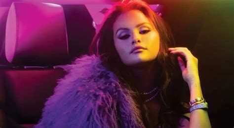 Selena Gomez Teases New Single With Sex And The City Reference
