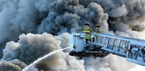 How Emergency Call Handling Software Enhances 911 Response