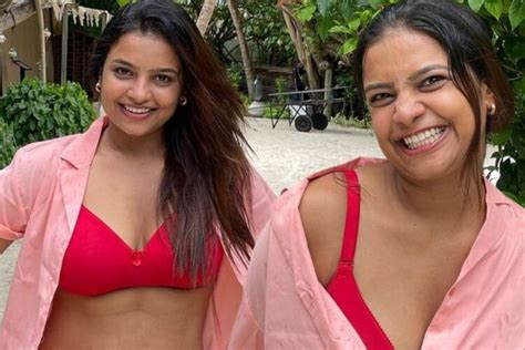 Hot Sexy Sonu Gowda Bikini Pics