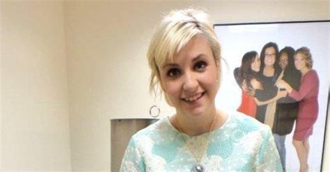 Lena Dunham Rocks A Pleated Mini Skirt Like A Boss Huffpost Style