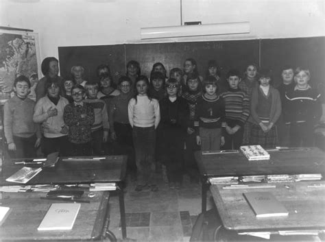 Photo De Classe Cm1 2 De 1980 Ecole Liberte Annezin Copains