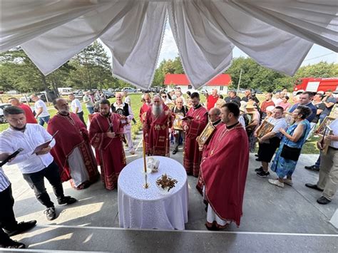Митрополит Фотије осветио цркву на Бајковцу на Озрену Српска Православна Црква