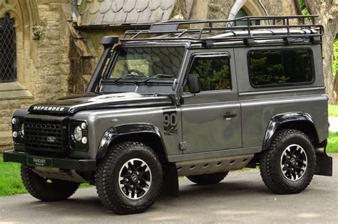 Land Rover Defender 90 Adventure Edition