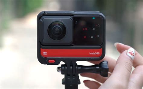 【one Rsrx2玩法教程】解锁ai创意库——穿梭延时串烧一键生成 Insta360 官方动态