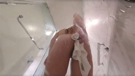 Gigi Vr Shower Vr Porn Video Vrporn Com