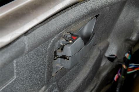 SKANDIX Technical Hints Interior Door Handle Replacemement Of The Retaining Spring