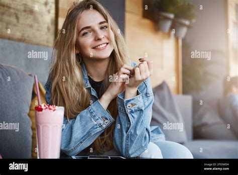 Attractive Stylish Girl Bending Fingers While Reciting Facts And Reasons Why Friend Should Date
