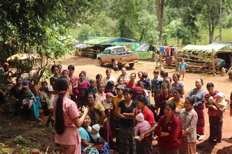 စစ်ဘေးရှောင်စခန်းက အလင်းတစ်စက် Hi Burma