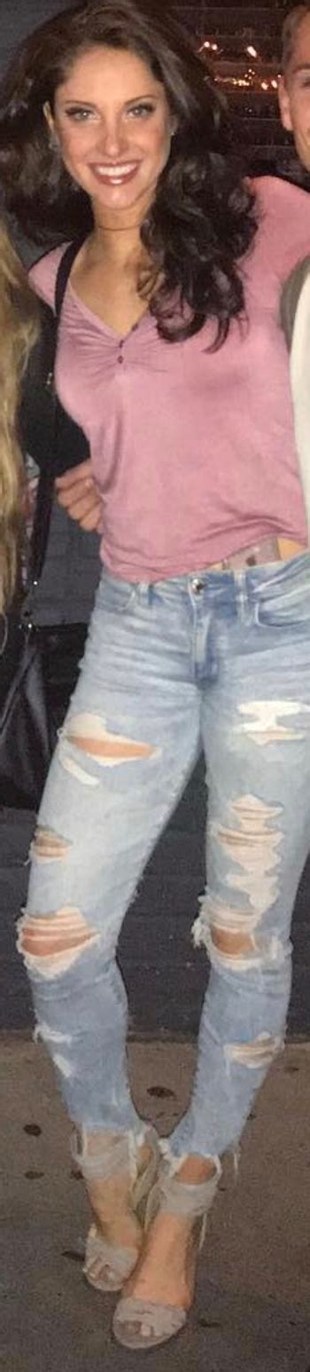Jillian Mueller Feet Aznudefeet