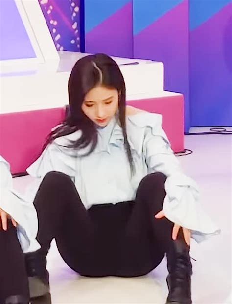 Loona Heejin Scrolller