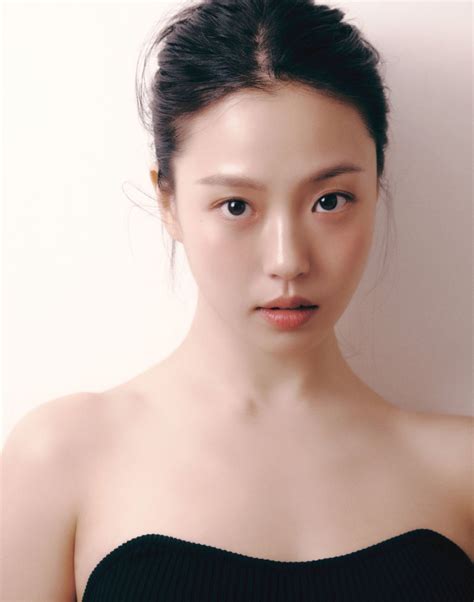 투썸플레이스 시그니처 케이크 스초생 모델에 배우 고민시 발탁 파이낸셜뉴스