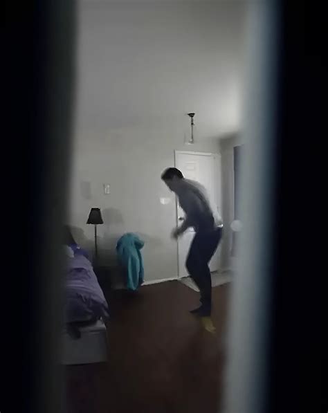 Kakzachem Я СПРЯТАЛАСЬ В ШКАФУ ЧТОБЫ РОЗЫГРАТЬ МУЖА КОГДА ОН ВЕРНЁТСЯ С РАБОТЫ НО ВМЕСТО