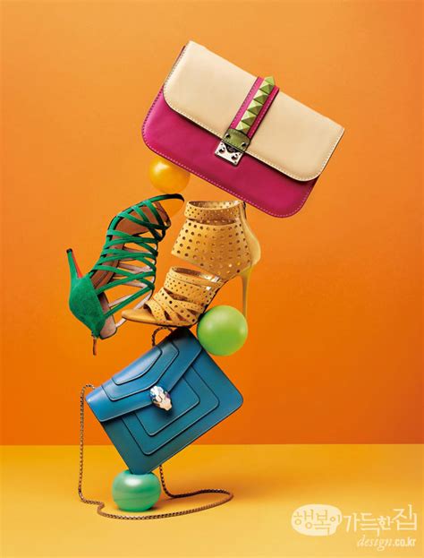 절묘한 균형 감각 패션and뷰티 매거진 행복이가득한집