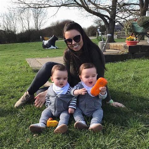 J A Y D E W H I T E 🤍 En Instagram Lovely Day At The Farm ☀️🐷🐮🐣🐔🌿🐾”