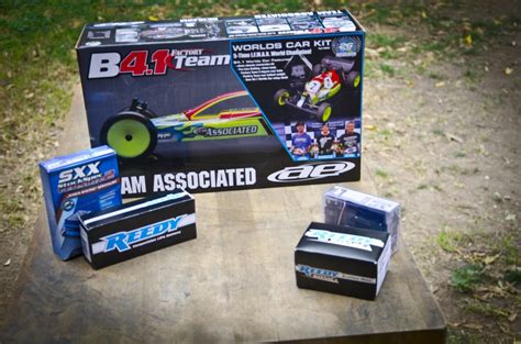 Team Associated And Reedy Velocity RC Magazine