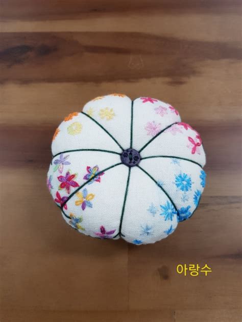 자수핀쿠션모아봤어요~강서구 양천구 김포 일산 공항동 방화동 화곡 목동 발산 마곡 서양자수 프랑스자수 리본자수 입체자수 야생화자수 일러스트자수 자수공방 자수자격증 공예