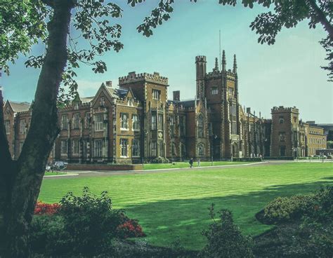 Menjadi Harry Potter Medium