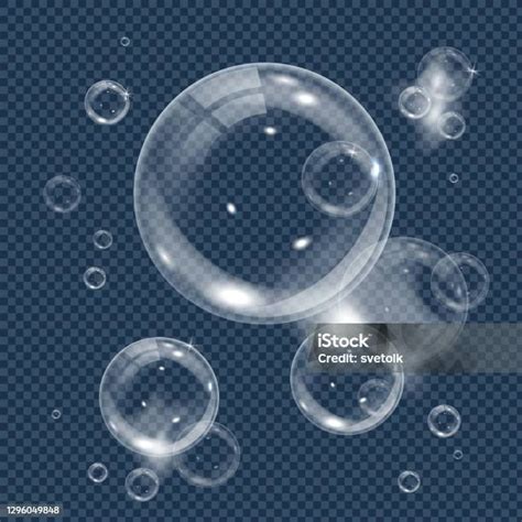 투명 한 배경에 격리 된 흰색 수중 거품 반사가 있는 공기 또는 비누 물 거품의 사실적인 벡터 그림 생태 보호의 개념 지구 또는