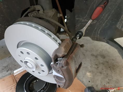 폭스바겐 파샤트 디스크 로터 및 브레이크 패드 교환7570 네이버 블로그