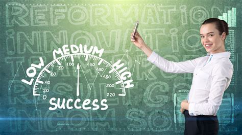 단어를 마케팅으로 그려진 배경에 뷰티 사업가입니다 광고 투자와 사업 계획 개념 결정에 대한 스톡 사진 및 기타 이미지 결정 공유 개념 기업 재무와 산업 Istock