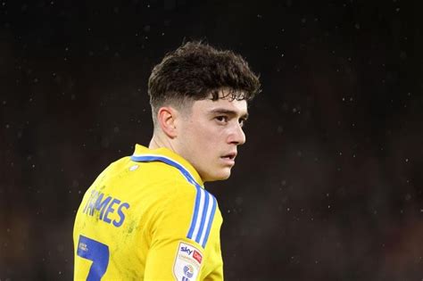 6 Leeds United Players Could Be Offered New Contracts And 4 Who Wont