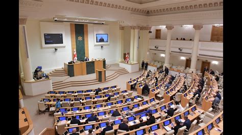 პოლიტიკური შეფასებები სადავო კანონპროექტისა და “ქართული ოცნების” მხარდამჭერი აქციის შესახებ