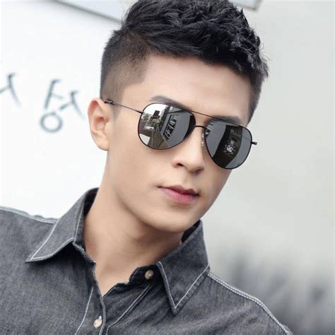 Mua Chất lượng cao gong K Nh nam Mang C Ch Hi N I Kính Râm Phân Cực Mới Dành Cho nam Và Nữ Kính