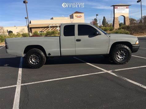 1998 Dodge Dakota With 17x9 12 Sendel Locker And 3285r17 Kenda