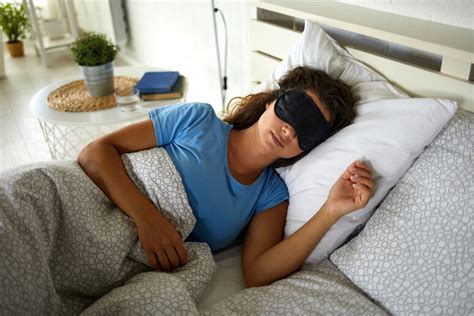 Il Ragazzo Di 20 Anni Che Si Infila Per Errore Nel Letto Della