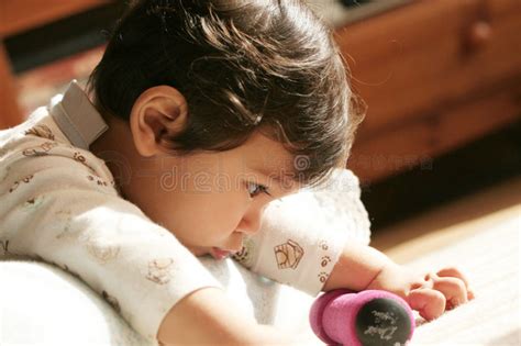 安静的高清图片 婴儿学习型手部活动 婴儿学习型手部活动图片免费下载 5151363308 千图网pro