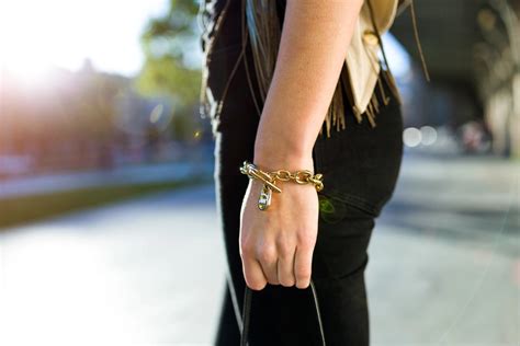 How To Choose The Perfect Gold Bracelet For Every Occasion Fashion Gossips