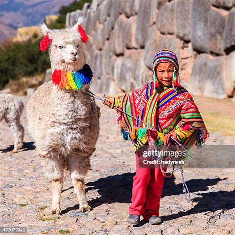 Traditional Clothing Of Peru Photos And Premium High Res Pictures