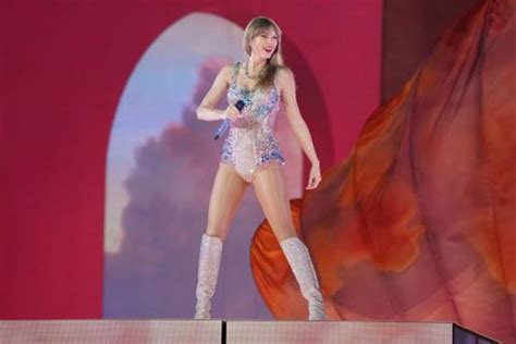 Review Taylor Swifts 2024 Singapore Concert Is A Greatest Hits Galore