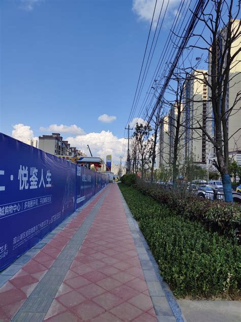【我为群众办实事】观山湖区这条“千疮百孔”的道路焕然一新了金阳