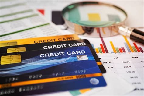 차트 및 그래프 용지에 신용 카드 금융 개발 은행 계좌 통계 투자 분석 연구 데이터 경제 증권 거래소 거래 비즈니스 회사 개념 0명에 대한 스톡 사진 및 기타 이미지