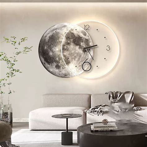ساعت دیواری طرح ماه همراه با نور ، النسی